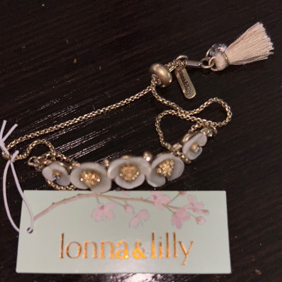 lonna & lilly | Jewelry | Lonna Lilly Gold And Cream Floral Bracelet ...